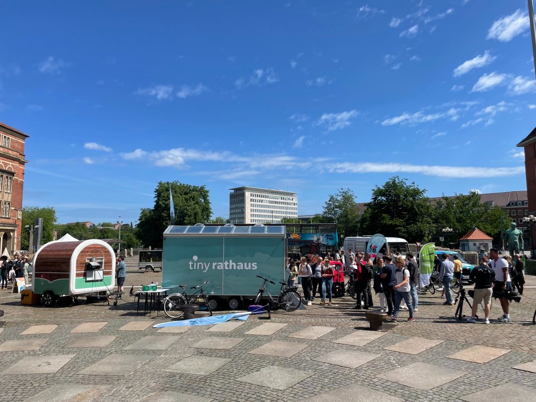 Ein mobiles Rathaus belebt die Kommunalpolitik - Future 4 Public